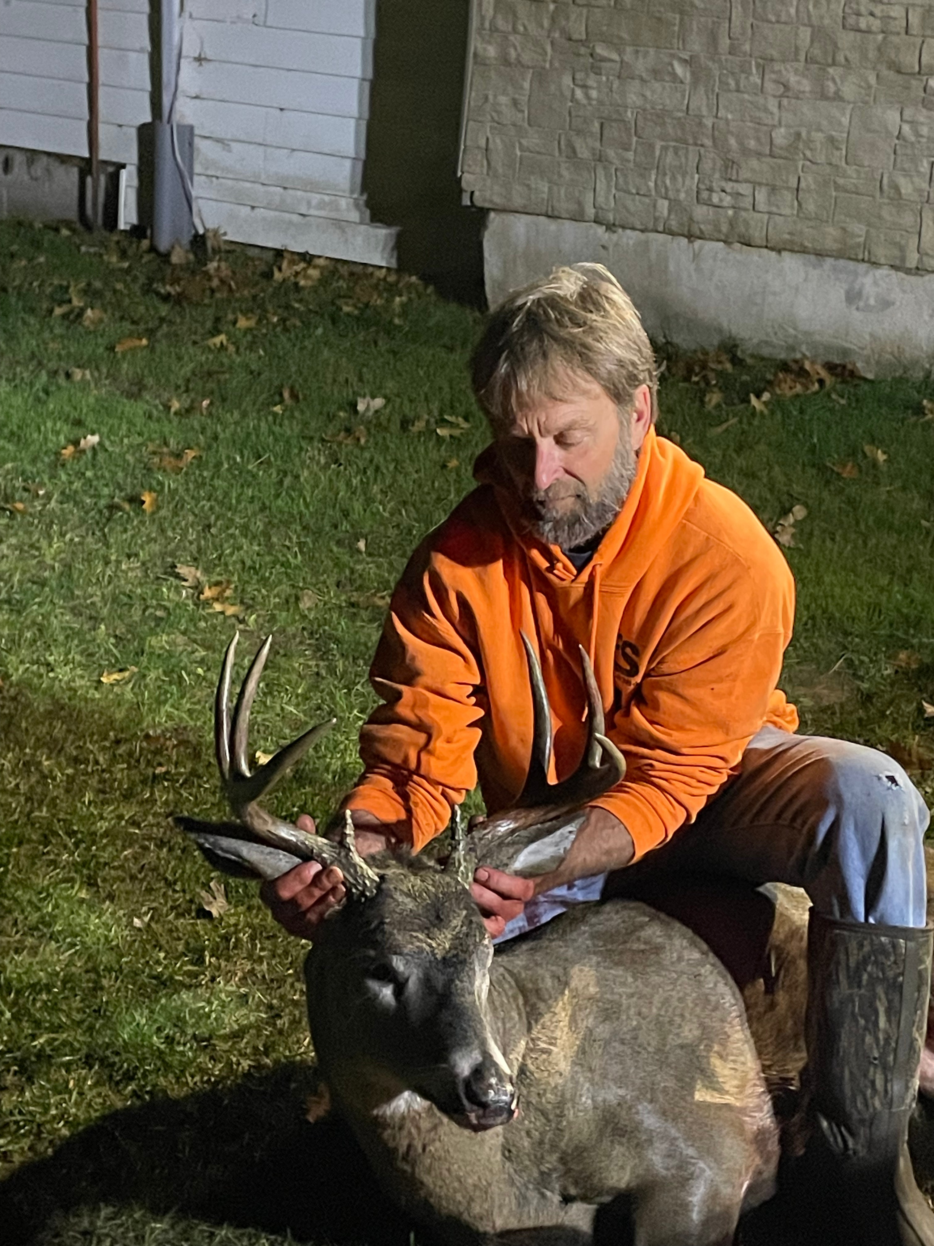 Lee Zellner Bow Buck – Outside TG